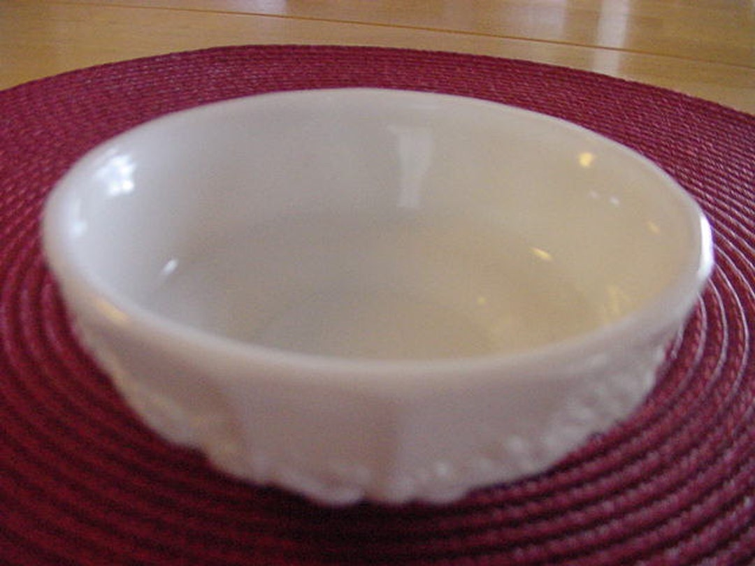 Vintage Westmoreland Paneled Grape Nappy Bowls, Milkglass Milk Glass - Etsy