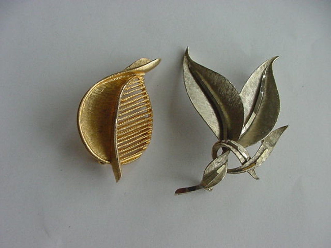 2 Vintage BSK Pins/brooches, Leaf Designs, Goldtone, Collectible ...