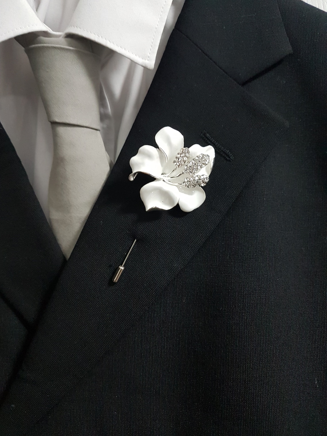 White Flower Brooch Groom Boutonniere. Alternative Flower - Etsy
