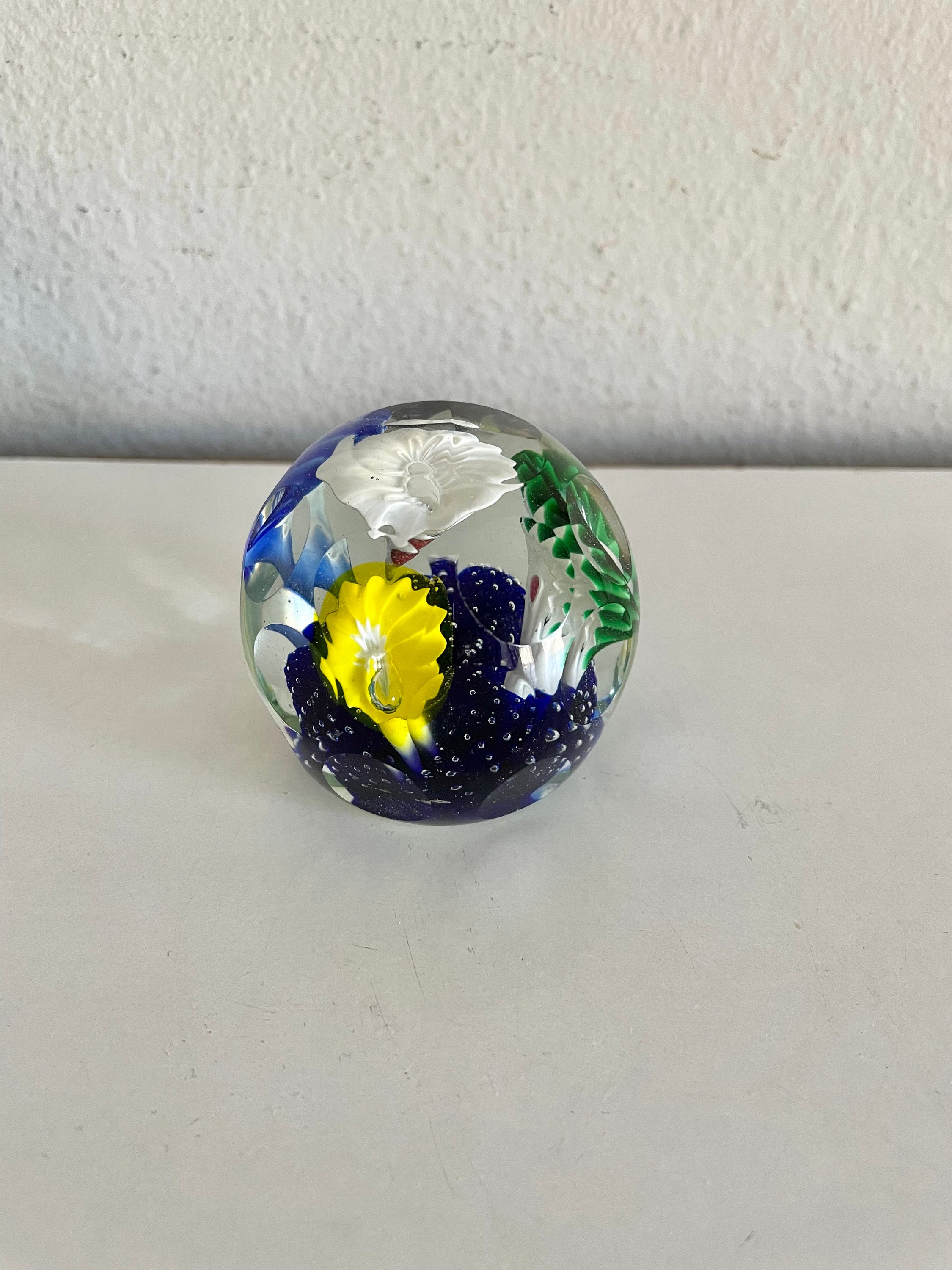 Vintage Murano Faceted Round Paperweight Trumpet Flowers Bulliconte ...