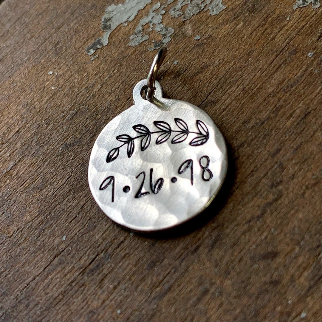 Custom Date Charm, Personalized Wedding Date Pendant for Necklace - Etsy