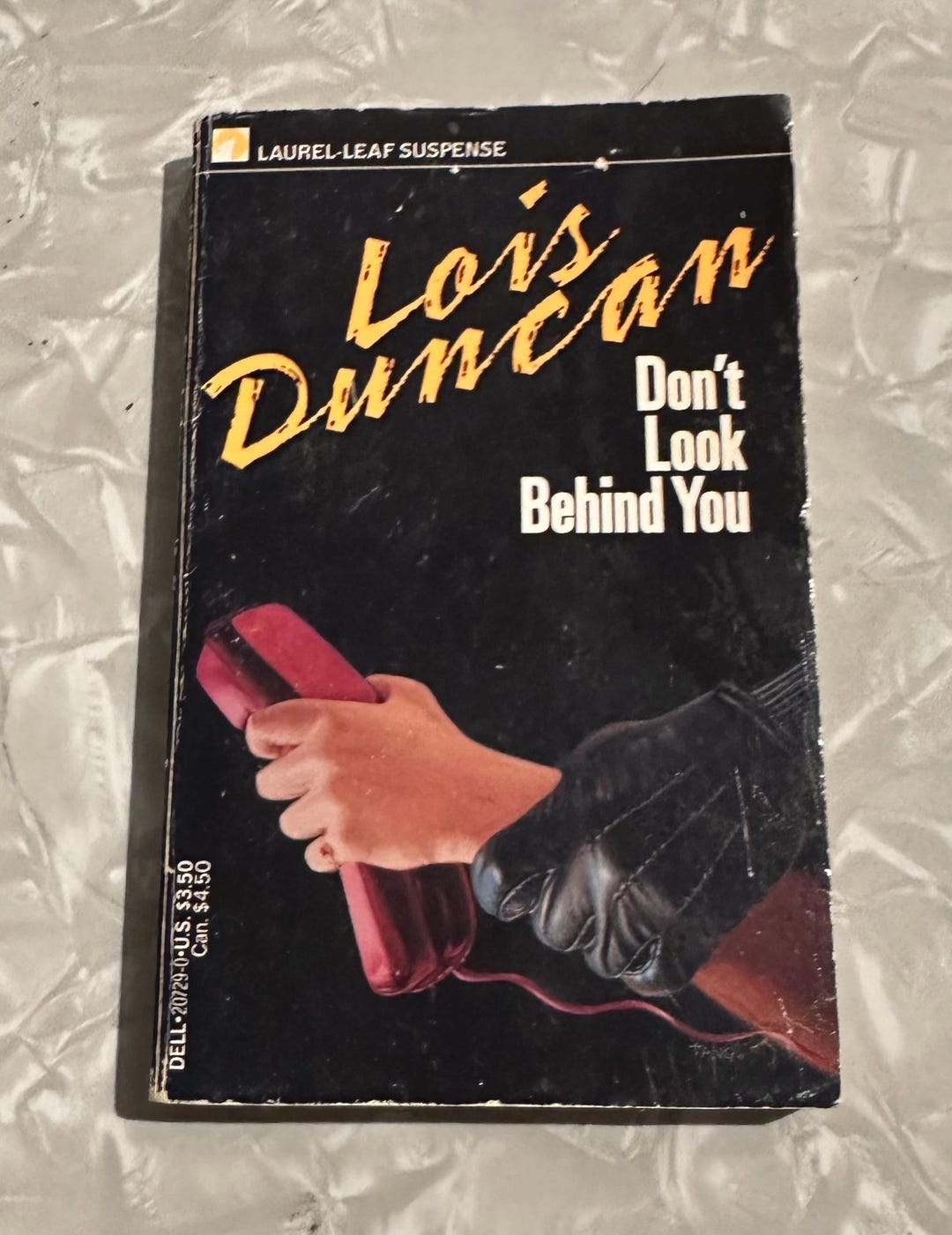 Lois Duncan Don’t Look Behind You Dell Laurel Leaf Thriller 80s Teen ...