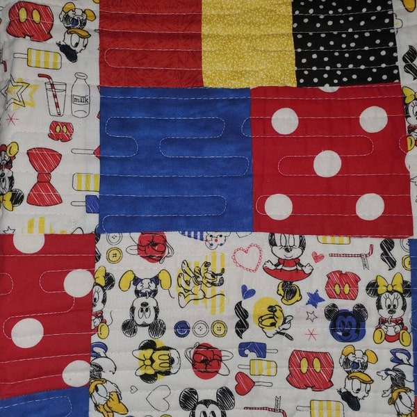 Mickey Mouse Quilt - Etsy