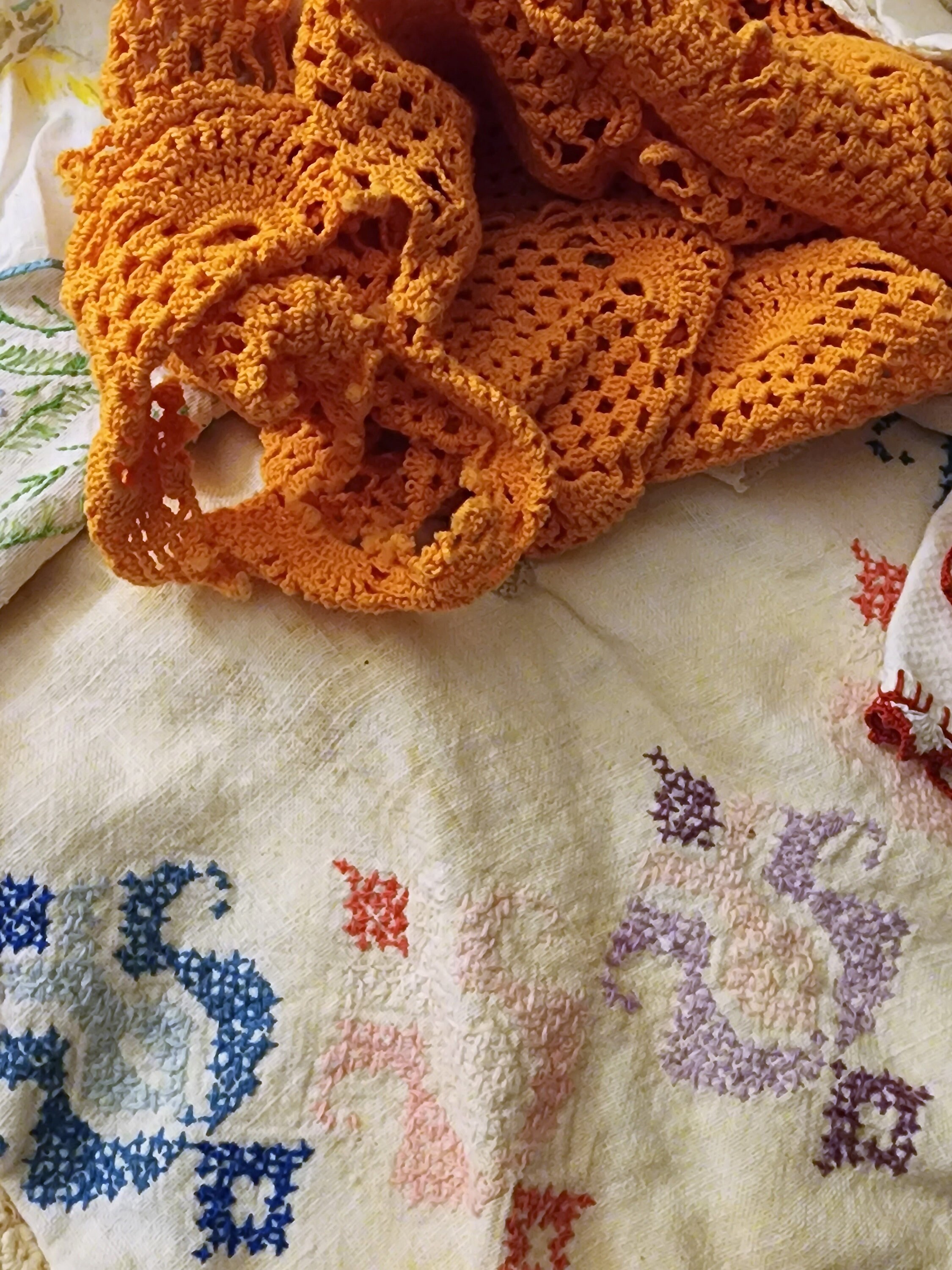 Bulk Lot of 10 CUTTER Linens Cut up Runner Doily Tablecloth Pretties ...