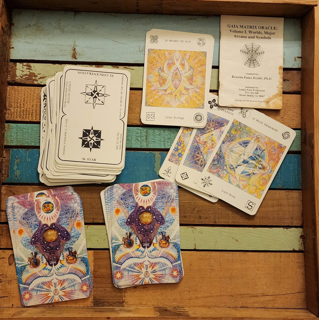 Gaia Matrix Oracle Volume 1: World, Major Arcana, and Symbols Rowena ...