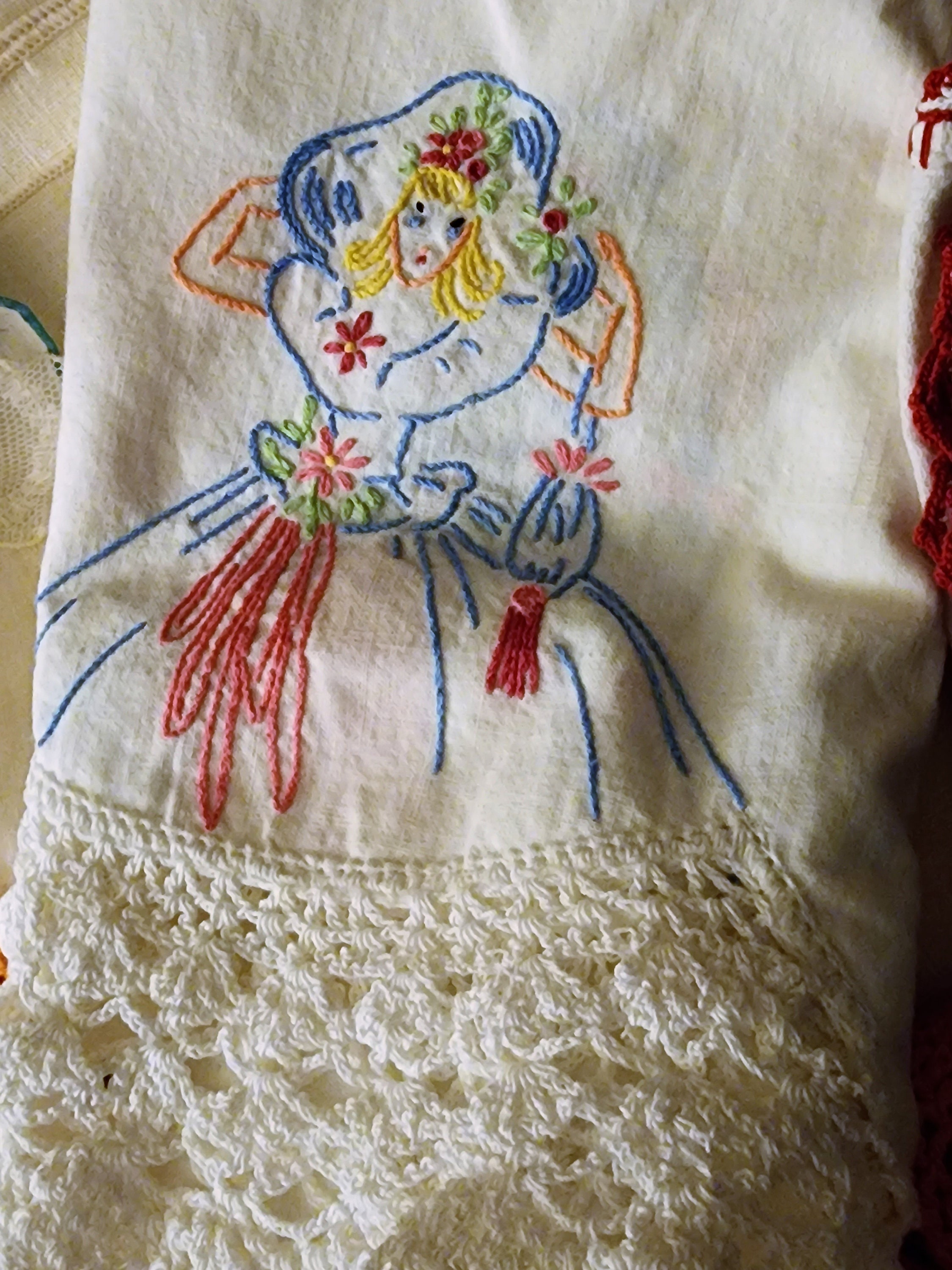 Bulk Lot of 10 CUTTER Linens Cut up Runner Doily Tablecloth Pretties ...