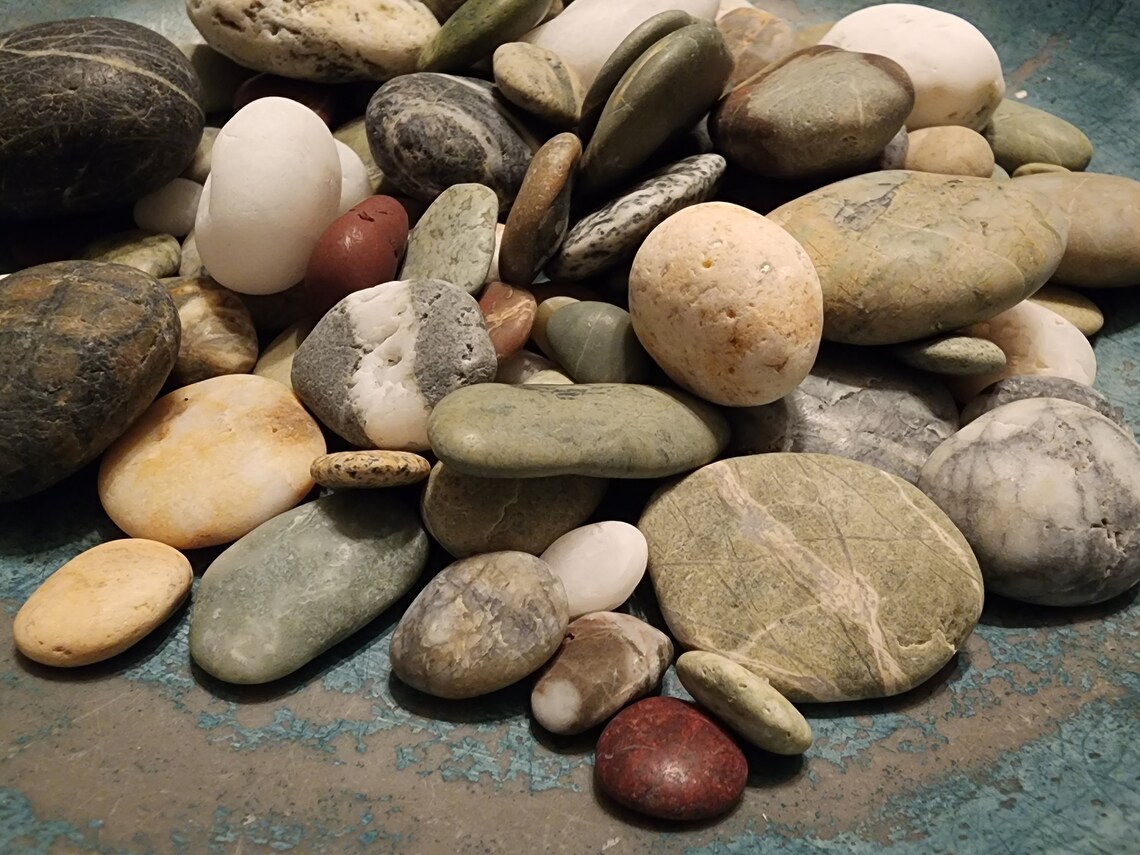 100 Lovely Natural Almost Round and Oval Beach Stones Rock Art Mosaic ...