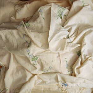 Bulk Lot of 10+ CUTTER Linens Cut up Runner Doily Tablecloth Pretties ...