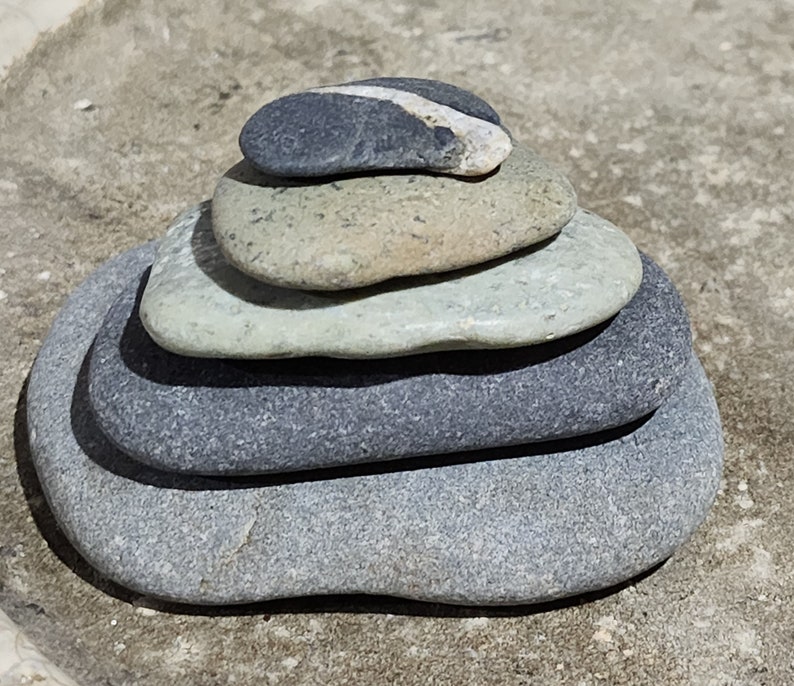 Very Pretty Beach Stone Stack 7 Natural Ocean Rocks Sea Green Blue Grey ...
