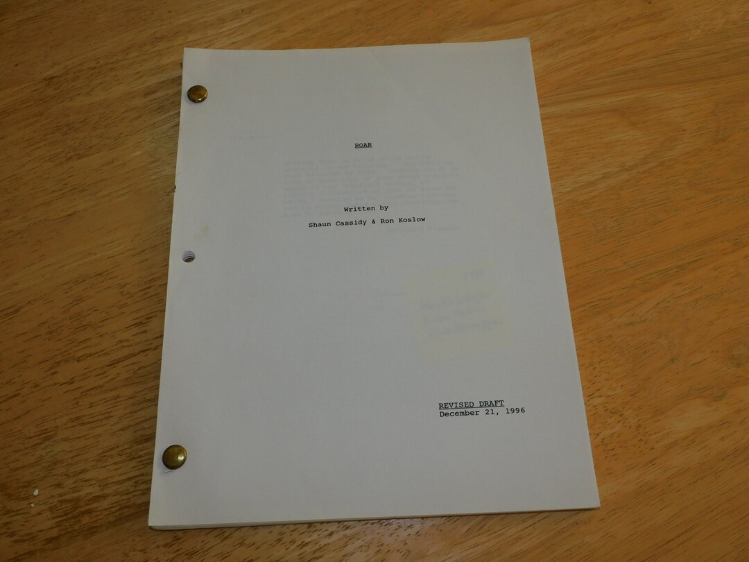 1997 Heath Ledger ROAR Production Used Television Show Script Pilot ...