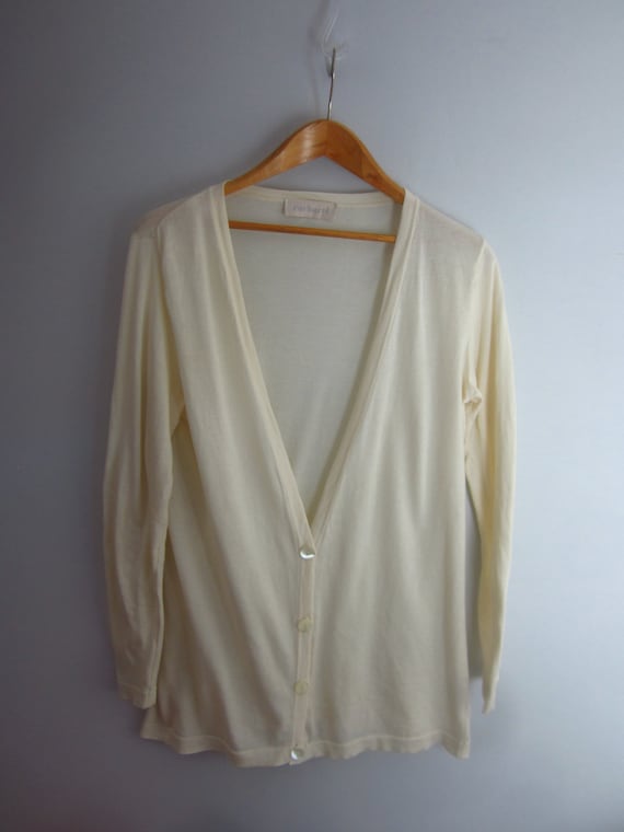 Vintage Cacharel Womens Large Ivory Long Sleeve 100 Cotton V Neck Cardigan Sweater Boyfriend Style Cream White Long Etsy Ireland
