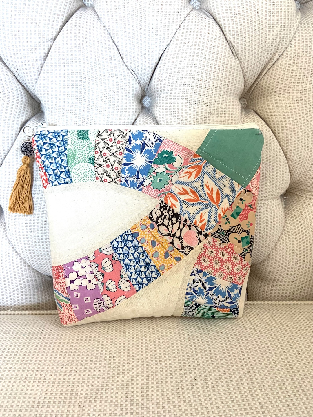 Vintage Quilt Zip Bag/ Repurposed Quilt/ One of a Kind Quilt - Etsy