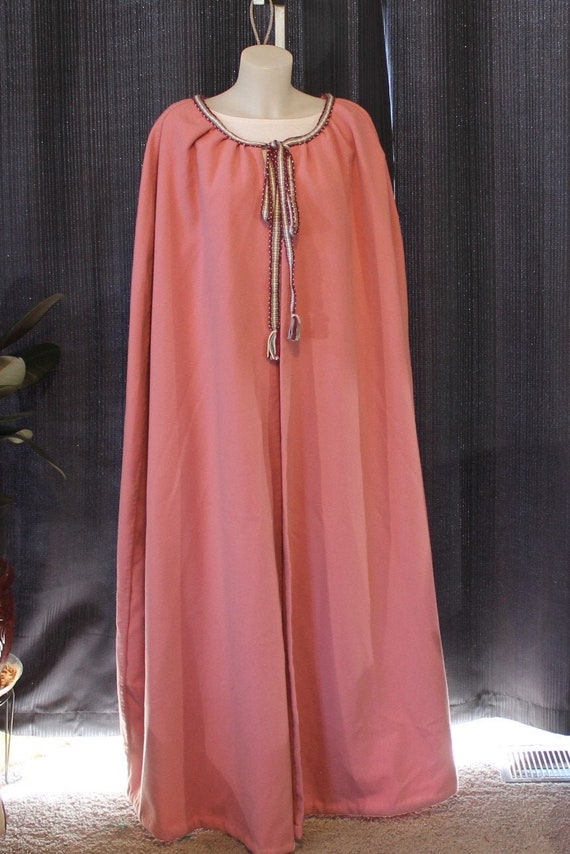 Women's Handsewn Wool Cloak - Etsy