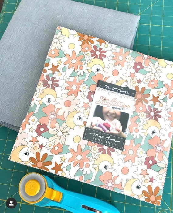 Visual Arts Kitty Corn Quilt Kit by Urban Chicks for Moda Dyeing ...