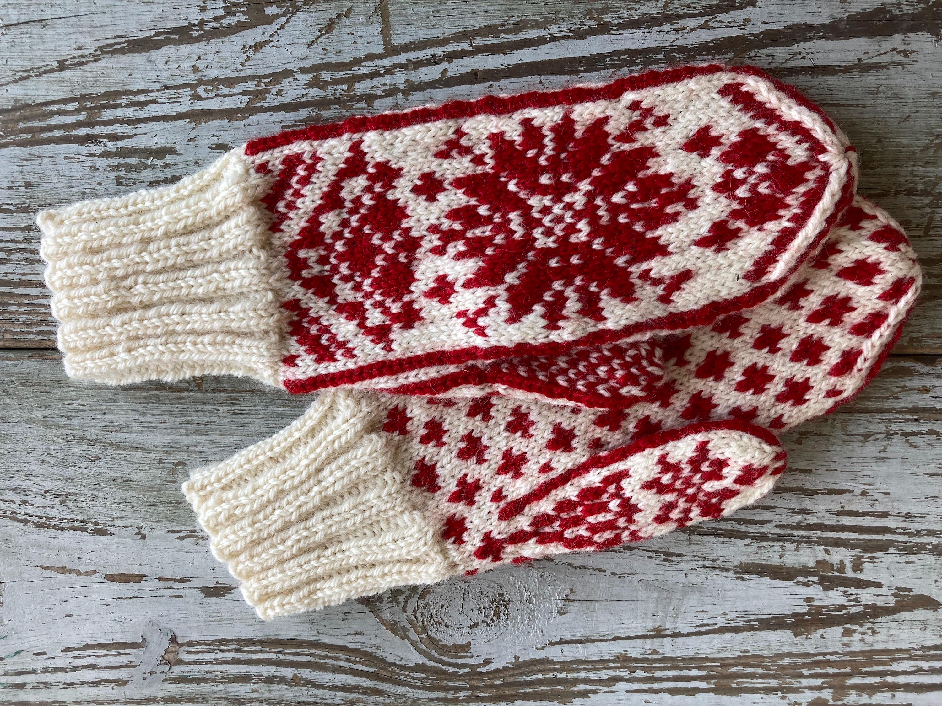 Mittens in Scandinavian Design BIRGITTA - Etsy