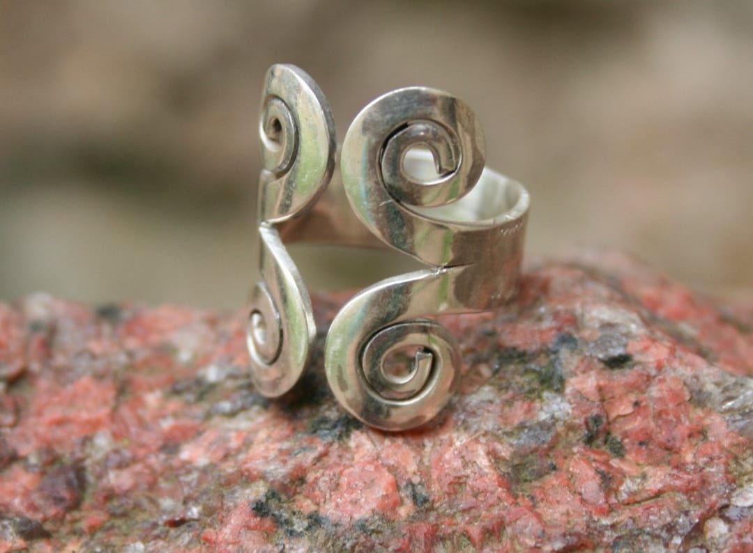 Ring With Winded Ends and Widened Backpart (sterling) - Etsy