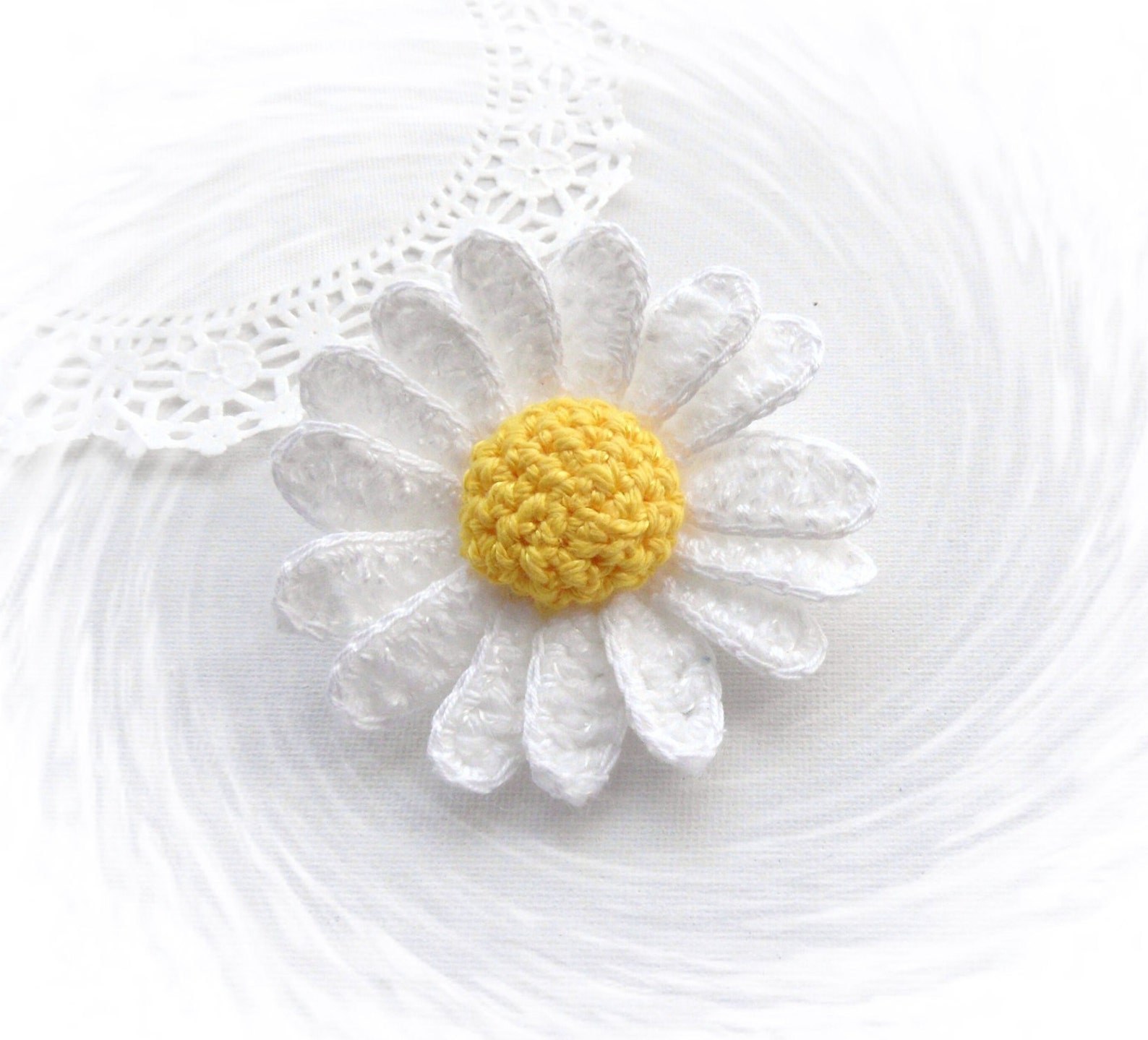 Crochet Daisy Flower Brooch Crochet Marguerite Made to - Etsy