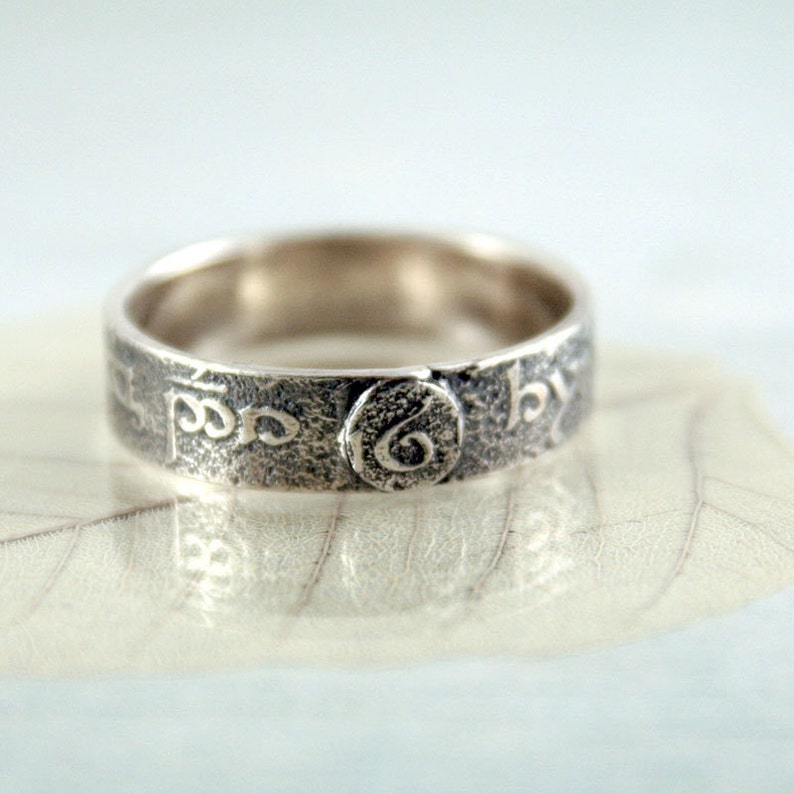 Elvish Rune Ring: Sterling Silver Tengwar Script Band - Etsy UK