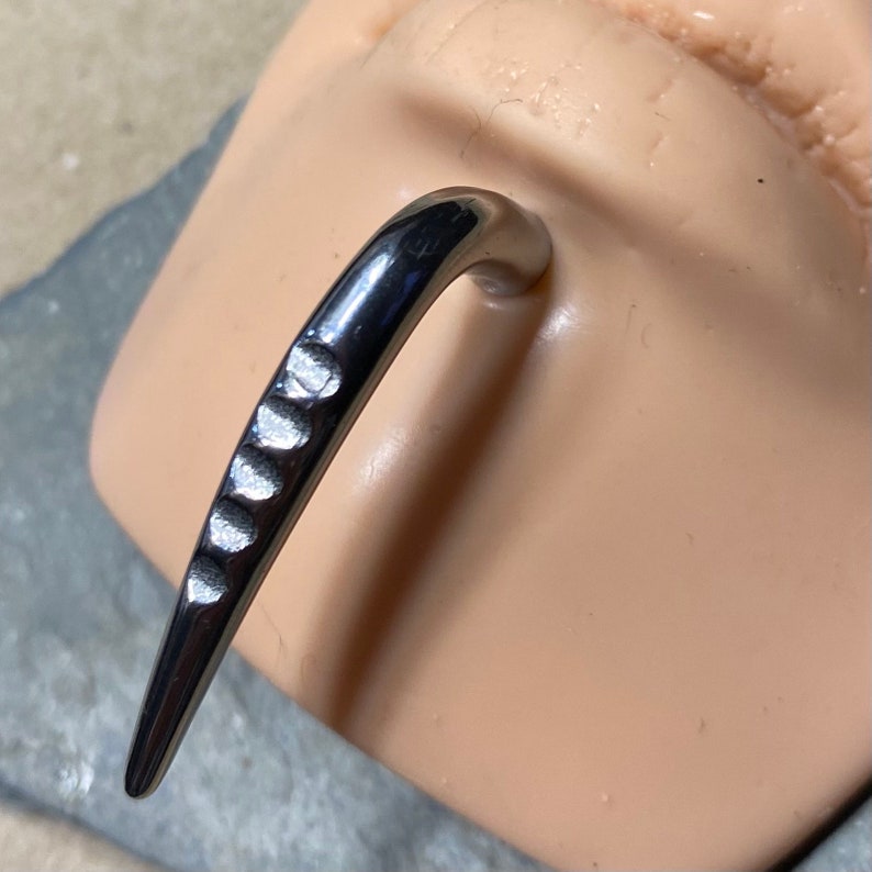 Extra Long RIBBED Claw Labret Piercing Jewelry - 14G 1/4" 5/16" 3/8” 7/ ...