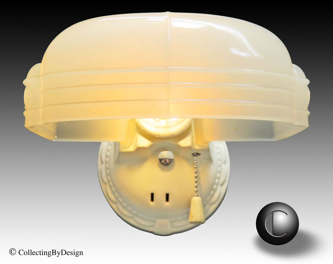 Vintage Large Porcelier Streamline Art Deco Horizontal Glass Shade ...