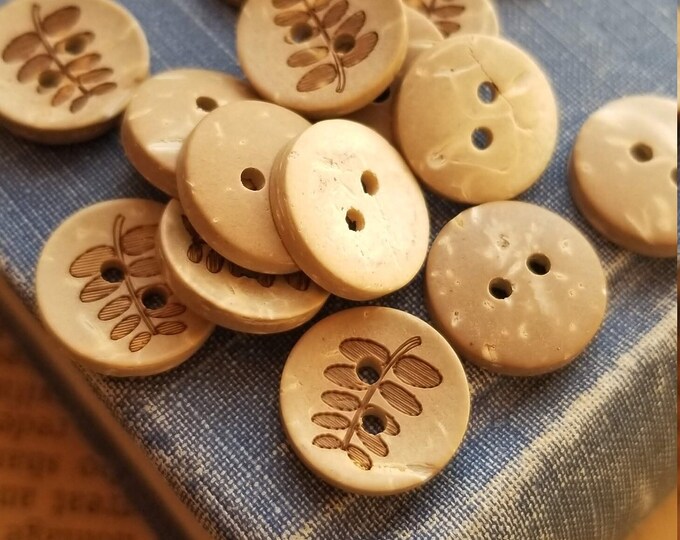 12 Pcs Small Leaf Coconut Buttons 13mm 2 Hole 4/8" (WB3773) - Etsy