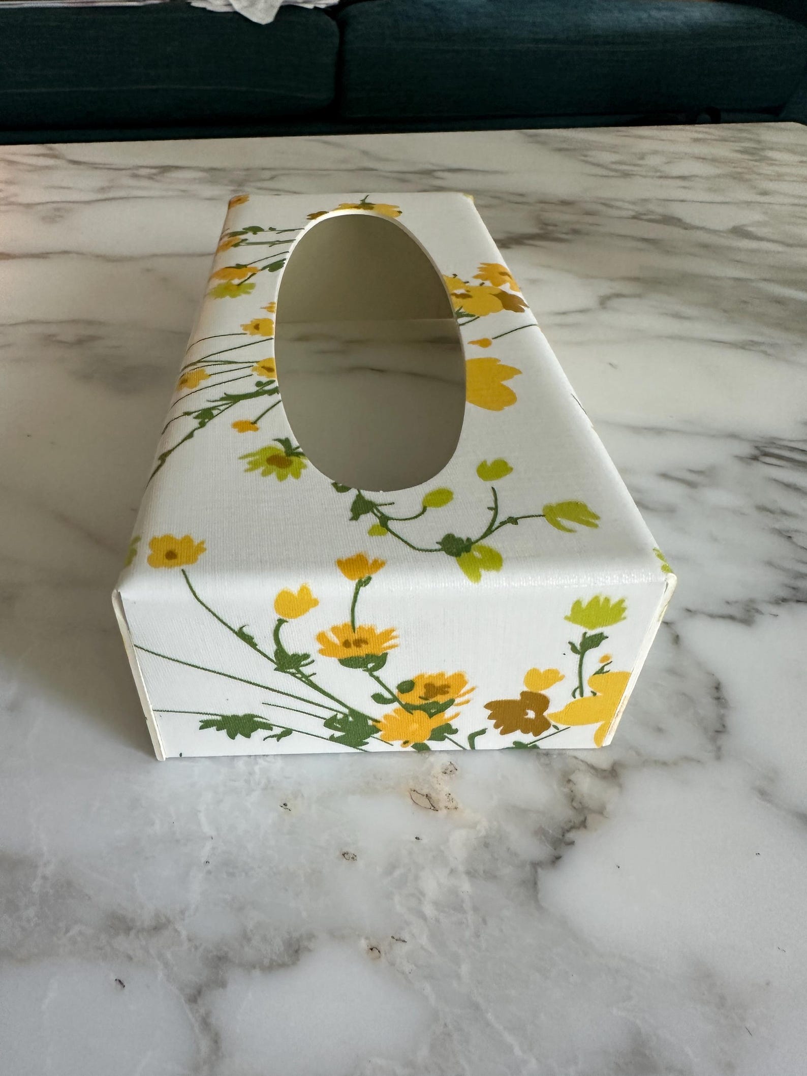 Vintage 1960s or 1970s Plastic Tissue Kleenex Box - White and Yellow ...