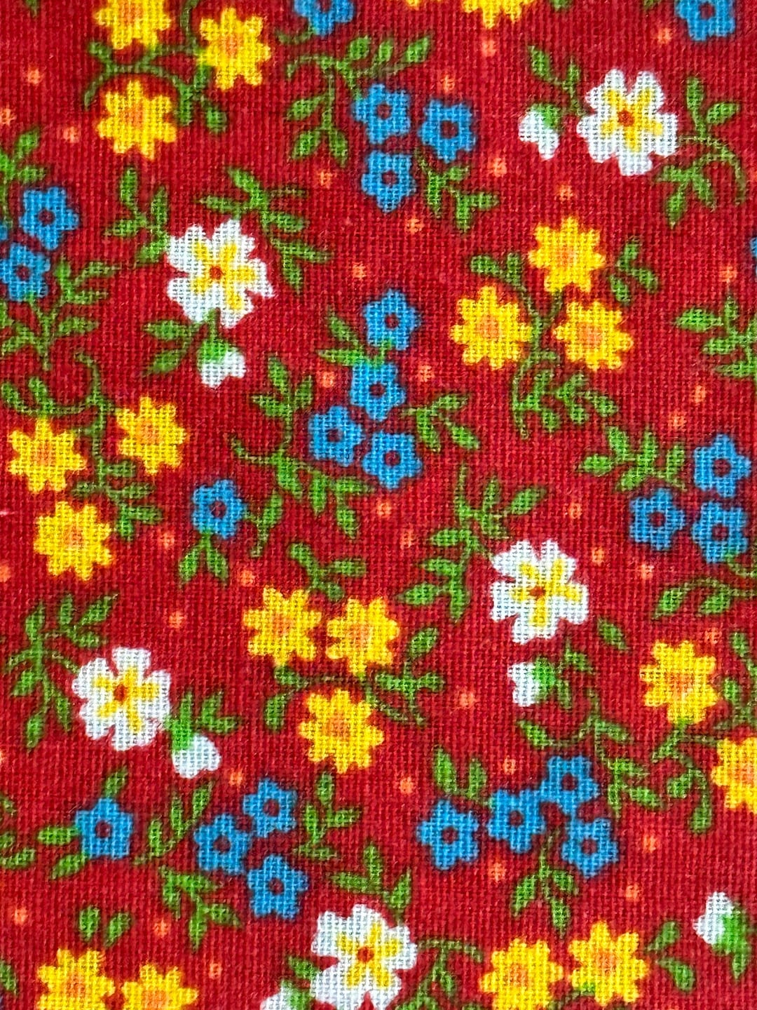 Vintage 1970s or 1980s Red Calico Fabric 32" X 45" - Etsy
