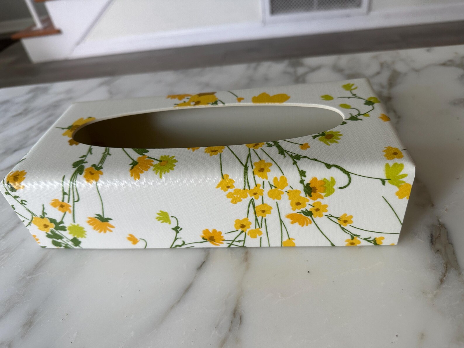 Vintage 1960s or 1970s Plastic Tissue Kleenex Box - White and Yellow ...