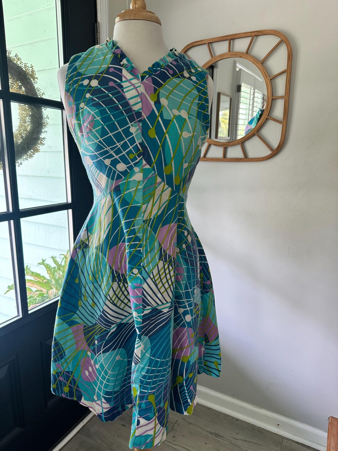 Vintage 1960s Jaree Classic Sleeveless Mod Psychedlic Dress - Blue ...