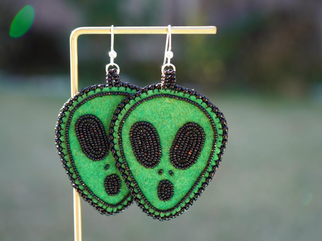 Alien Head Earrings - Etsy
