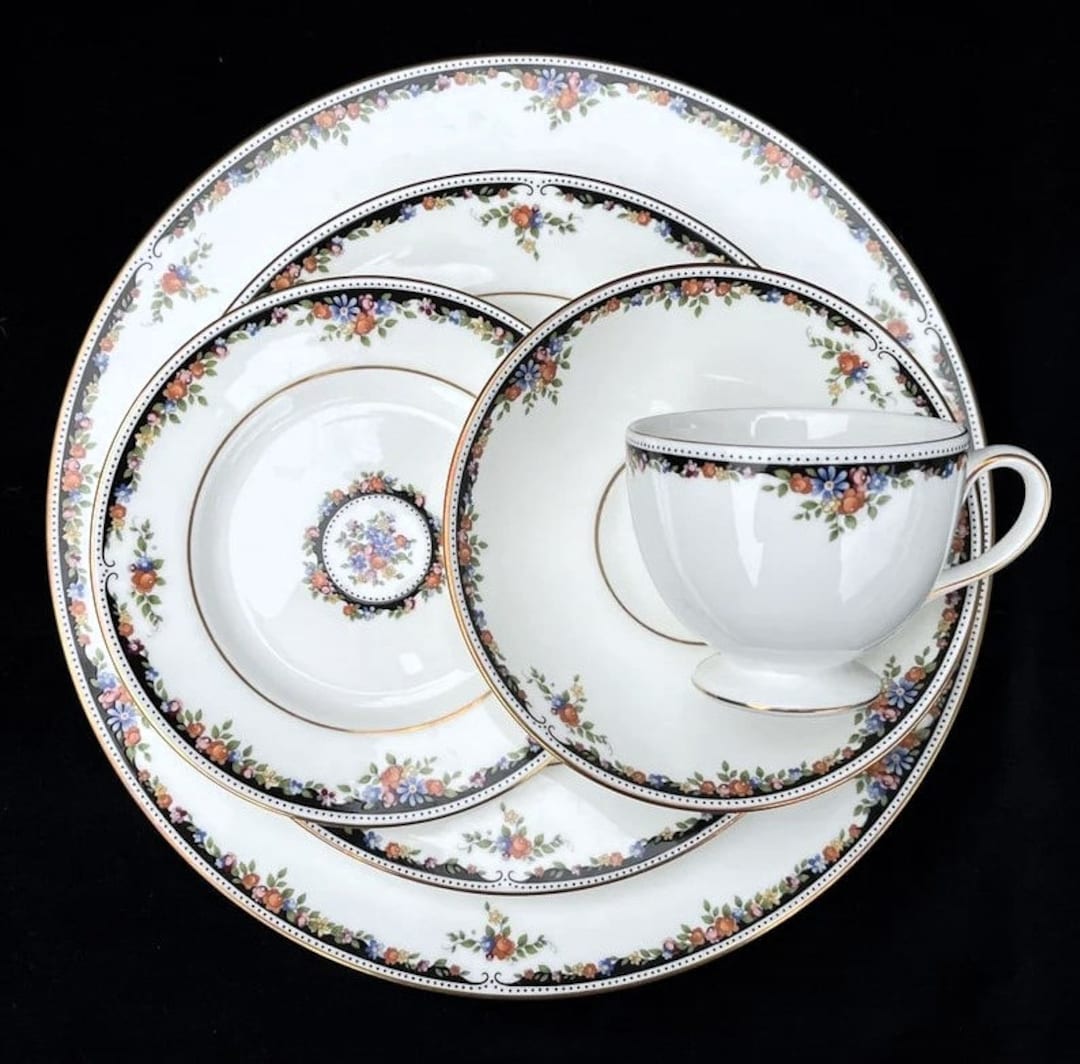 Selection of Wedgwood "osborne" Floral Pattern Dinnerware Items in ...