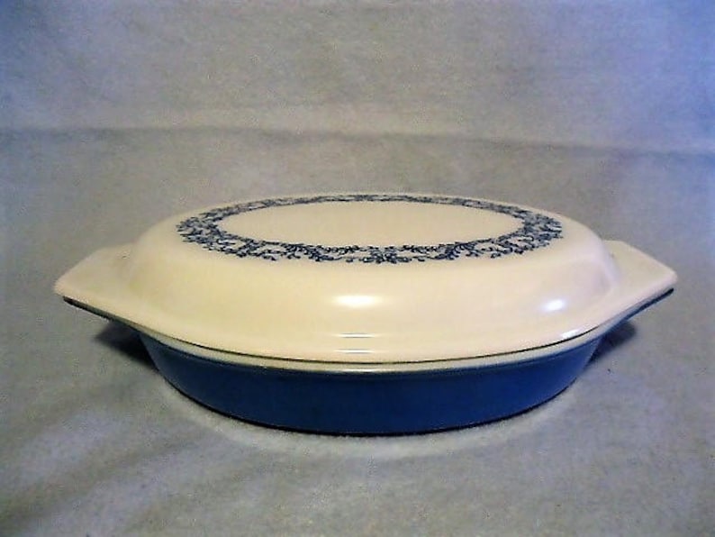 Pyrex Blue Ivy Pattern Lidded 1 1/2 Quart Divided Casserole | Etsy