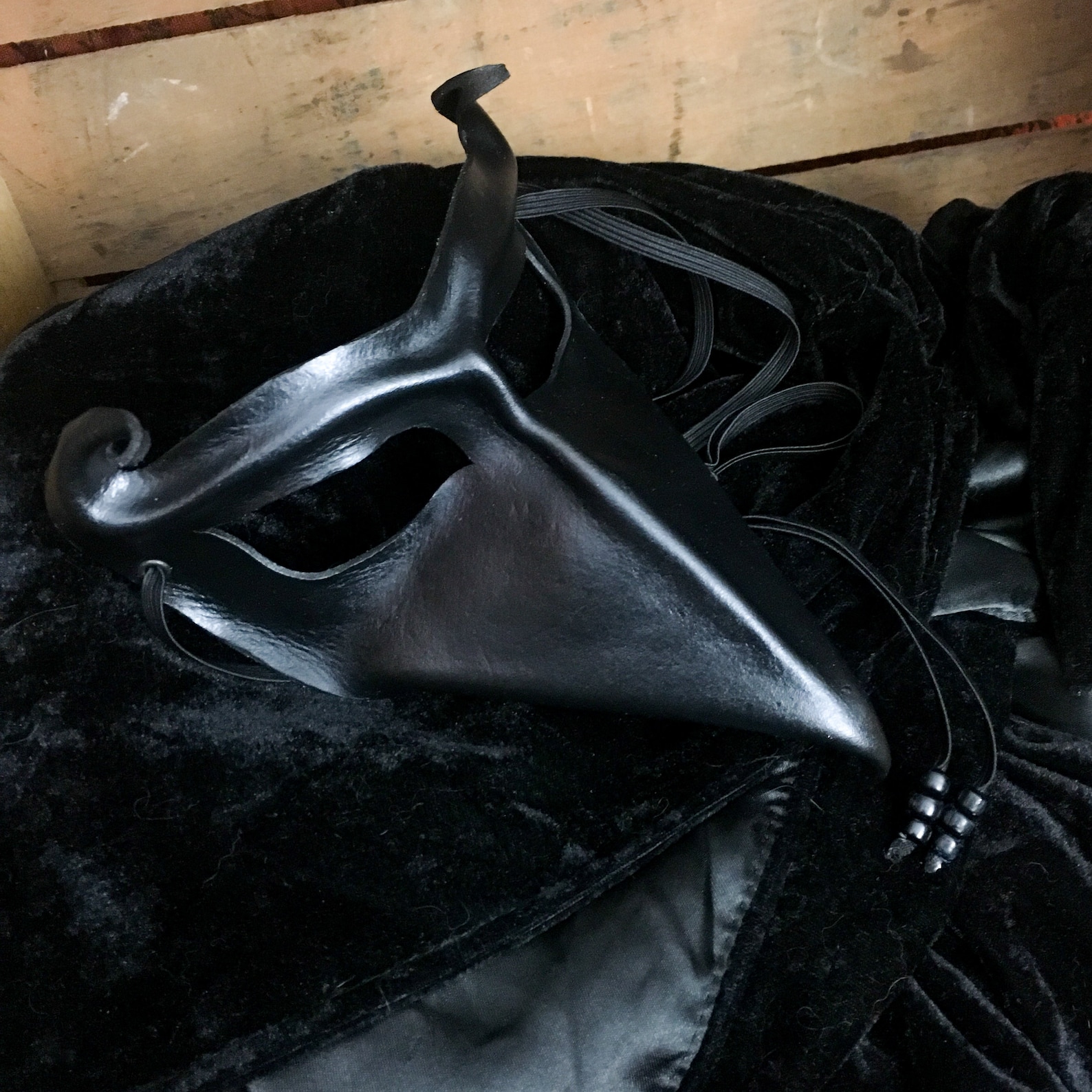 Black Leather Raven Mask Handcrafted Crow Eyemask With Hooked - Etsy