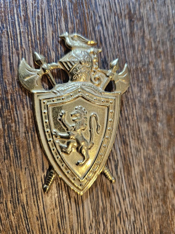 Uk Coat Of Arms Brooch Pin Cast Brass Colonial