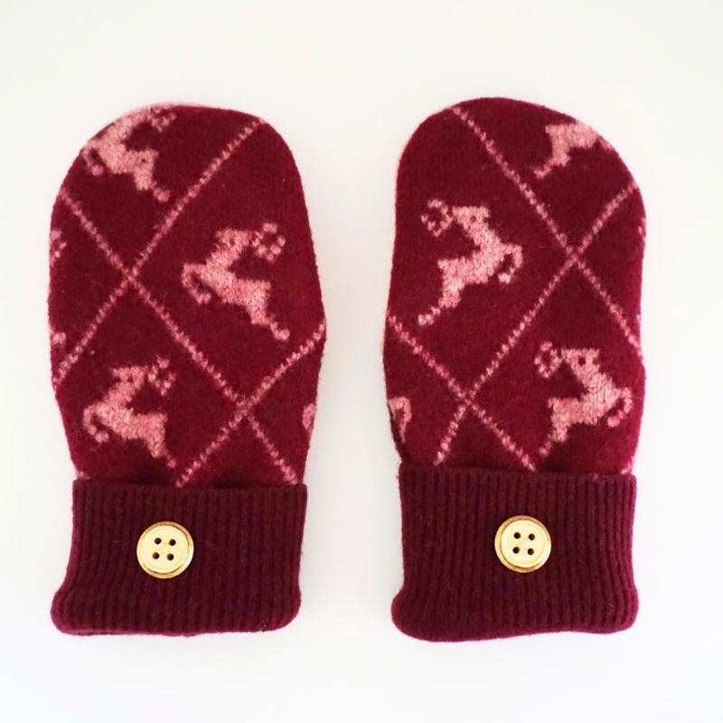 OneStitchAway - Etsy