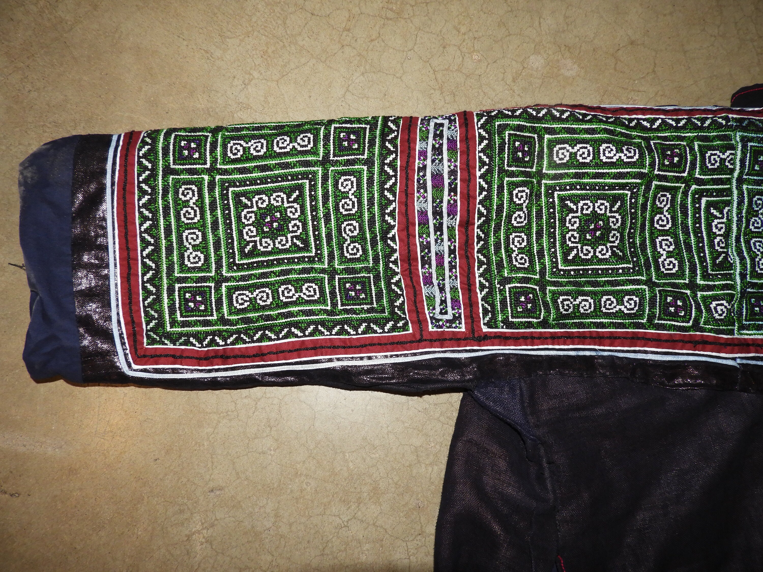 Black Hmong Hemp Jacket With Embroidery and Applique From Sapa Vietnam ...