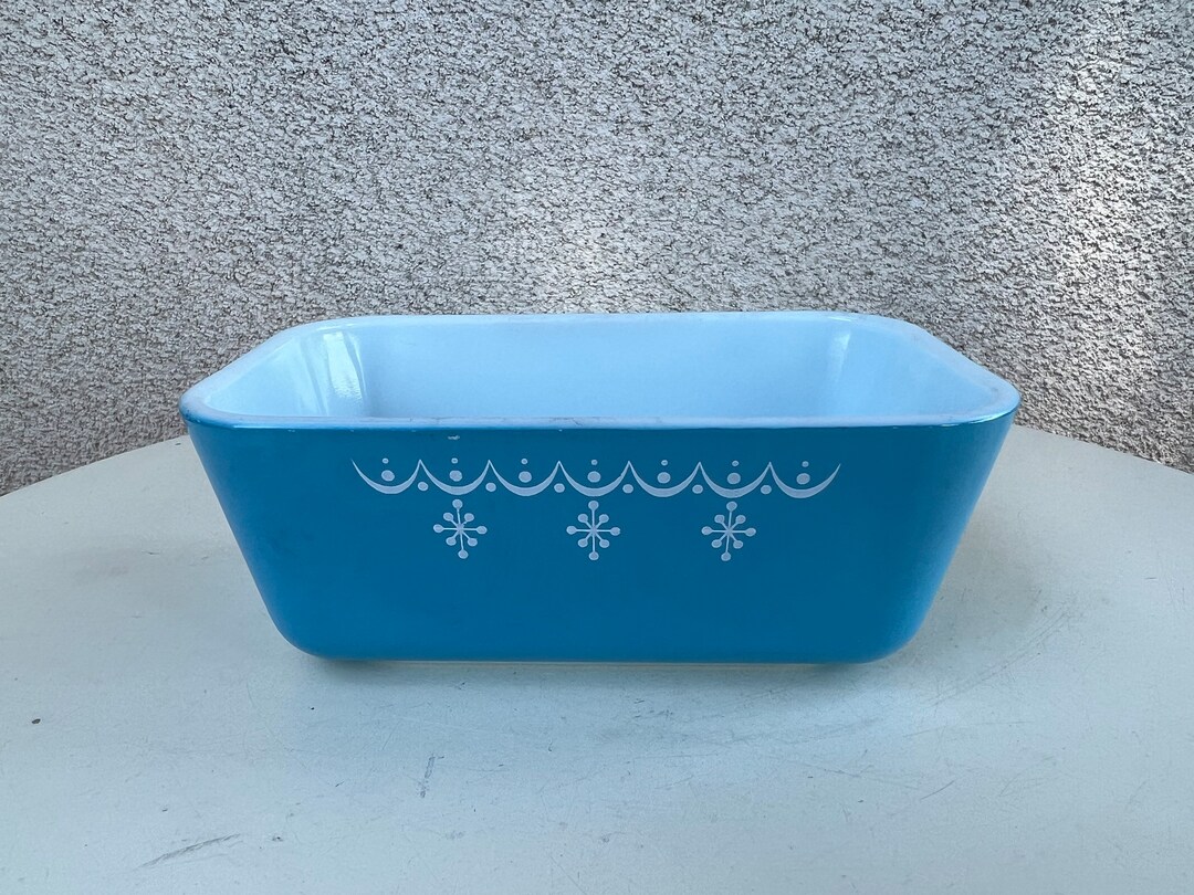 Vintage Blue Pyrex Small Rectangular Milk Glass Baking Pan White ...