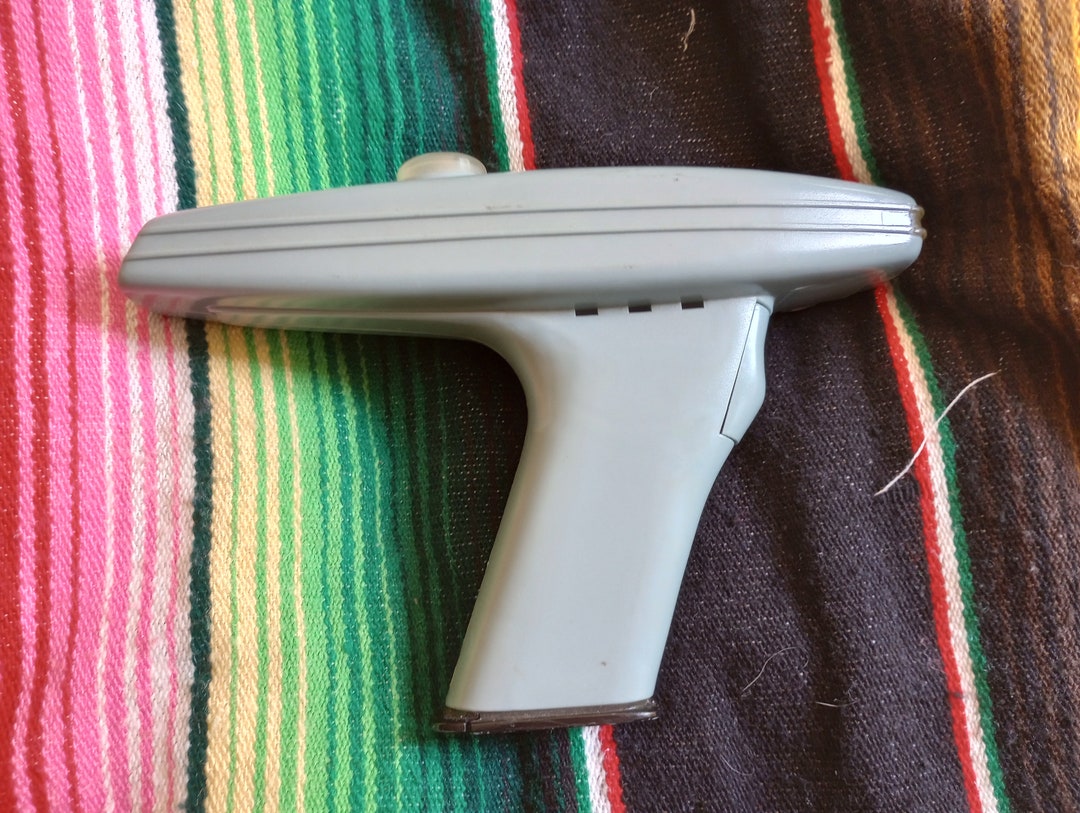 Star Trek Phaser Gun Playmates Lights and Sound Effects - Etsy