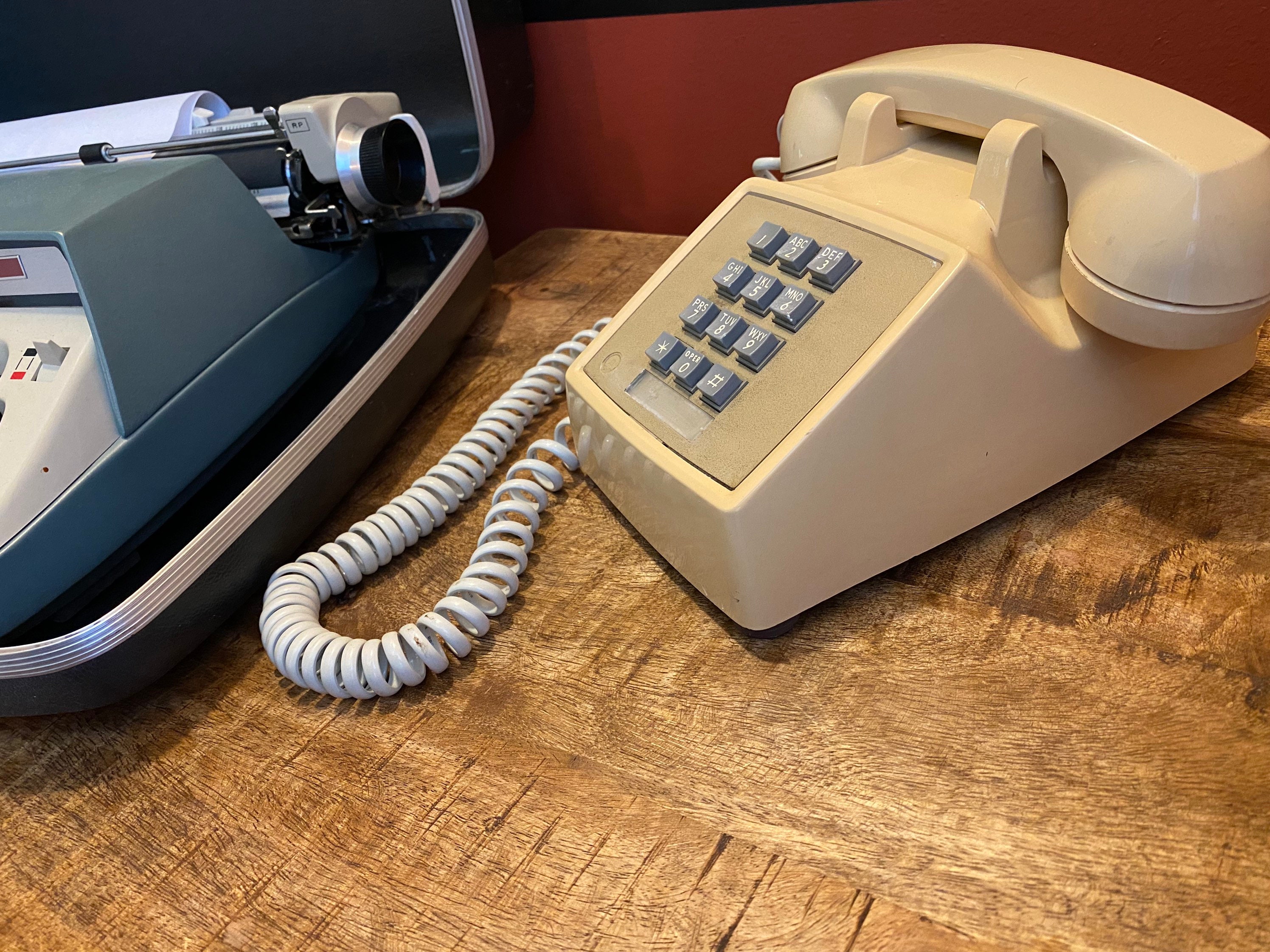 Working Western Electric Tone Telephone With Amplified Handset, AT&T ...
