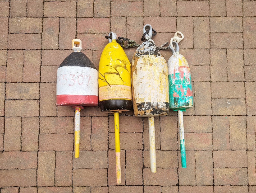 Vintage Buoys Lot // Maine Lobster Buoys, Nautical Beach House Decor ...