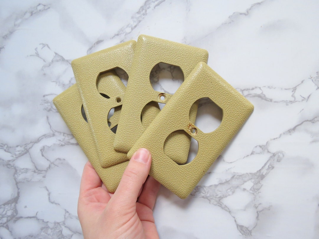 Vintage Plastic Plug Cover // Retro Outlet Cover Plate, Beige Tan ...