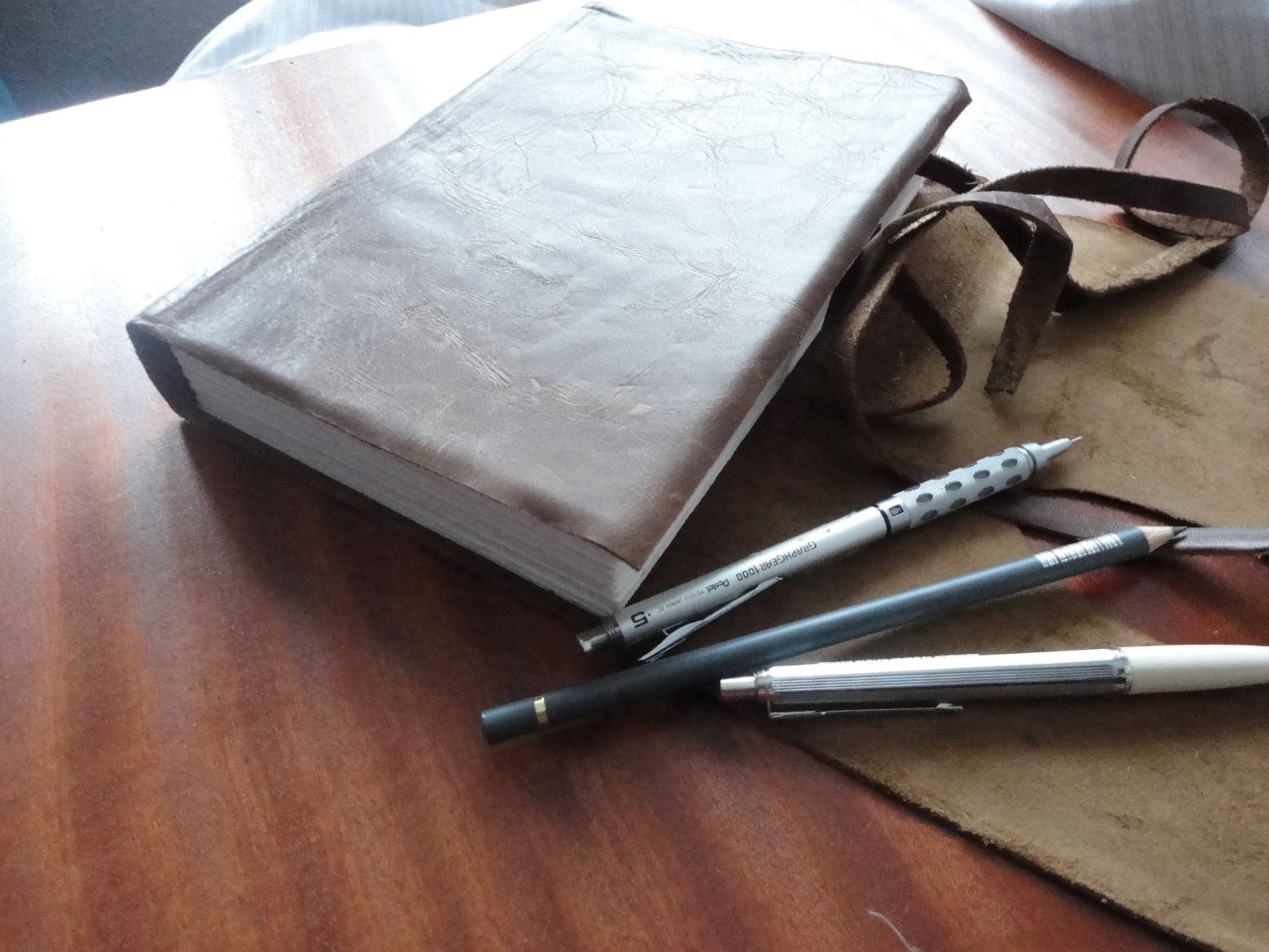 Large A5 Leather Hand Bound Journal/ Sketchbook - Etsy UK