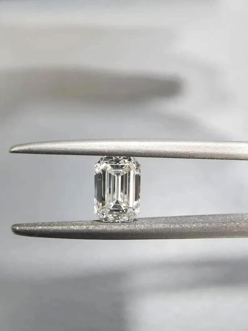 2 CT Emerald Cut Lab Grown Diamond D Color VVS1 Clarity Certified Loose ...