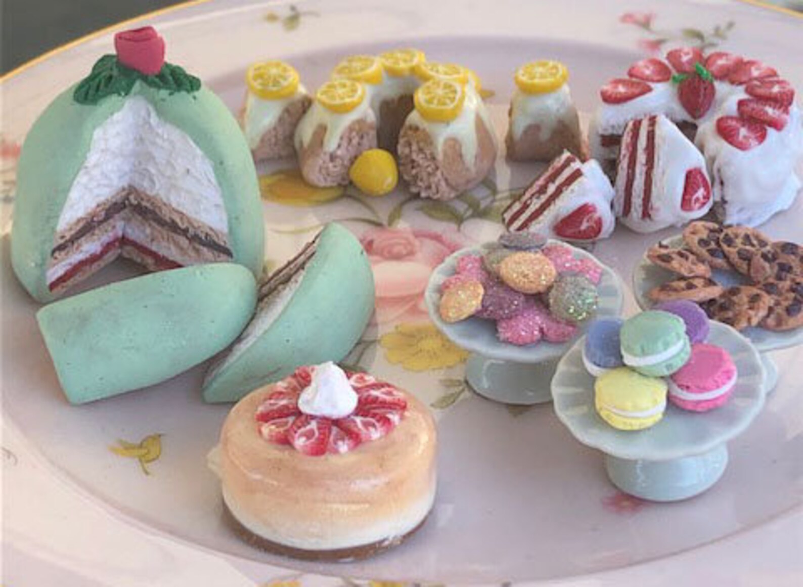 Miniature Japanese Cheesecake With Strawberries With White - Etsy