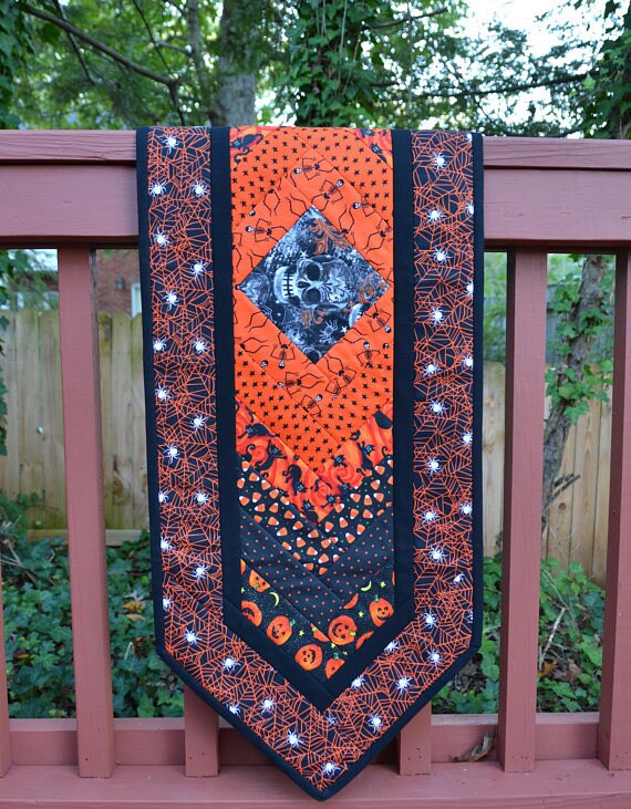Skull Table Runner, Skull Quilt, Halloween Table Runner, Skeleton Quilt ...