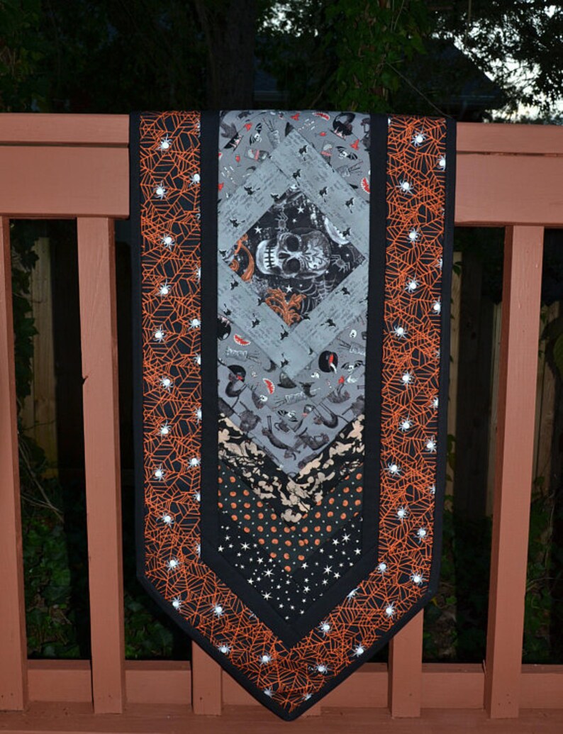 Skull Table Runner, Skull Quilt, Halloween Table Runner, Skeleton Quilt ...