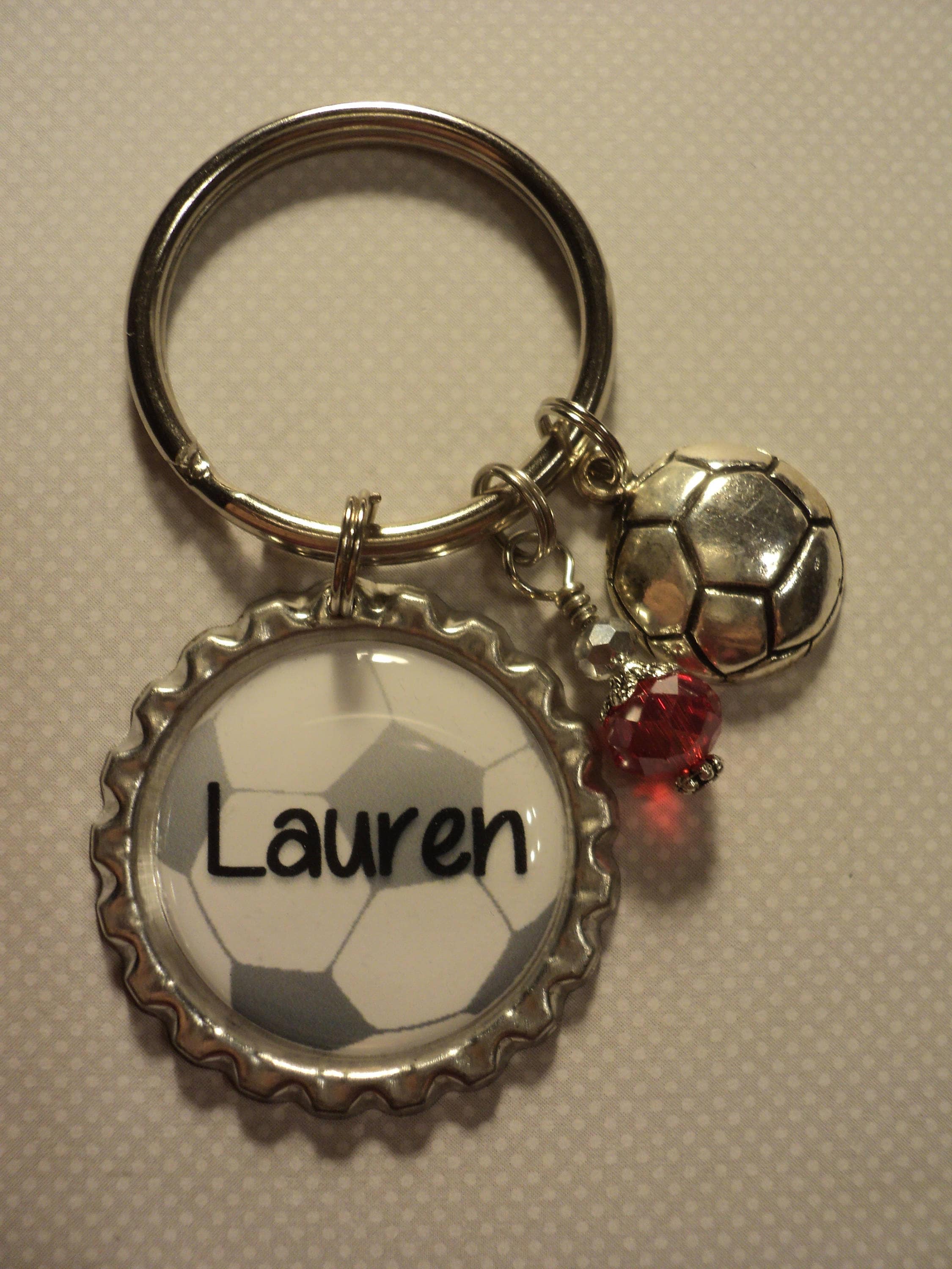 Personalized soccer key chain with charms - Etsy Nederland
