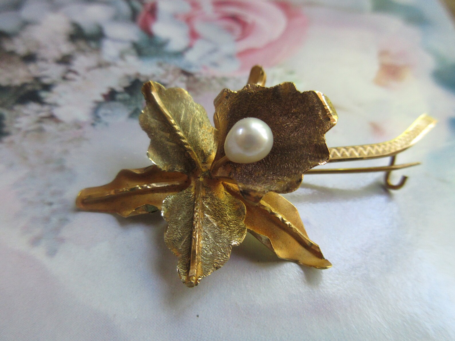 18K Yellow Gold Orchid Pin With Cultured Pearl Accent - Etsy
