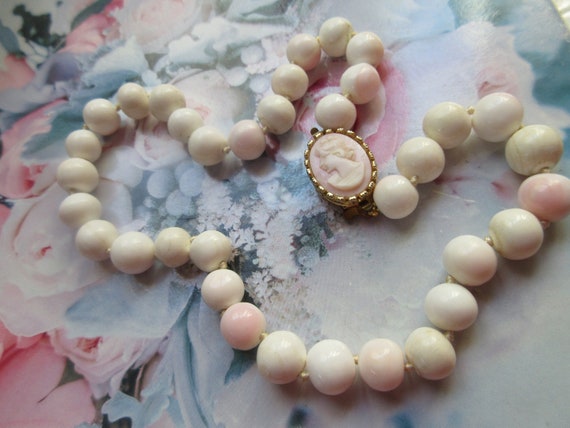 Vintage Carved Shell Beaded Necklace with Carved Shel… - Gem