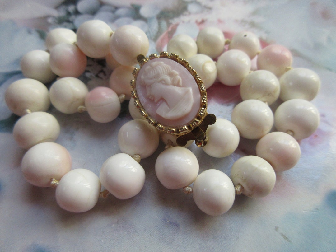 Vintage Carved Shell Beaded Necklace With Carved Shell Cameo Clasp - Etsy